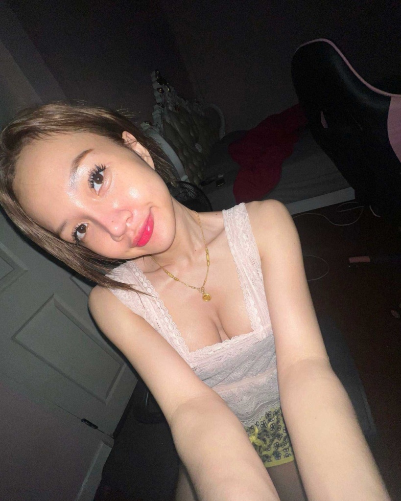 ส่องวาร์ป น้อง Emon Hisyemon สาวสวยOnlyfans รอยสักสุดเซ็กซี่ เสียว